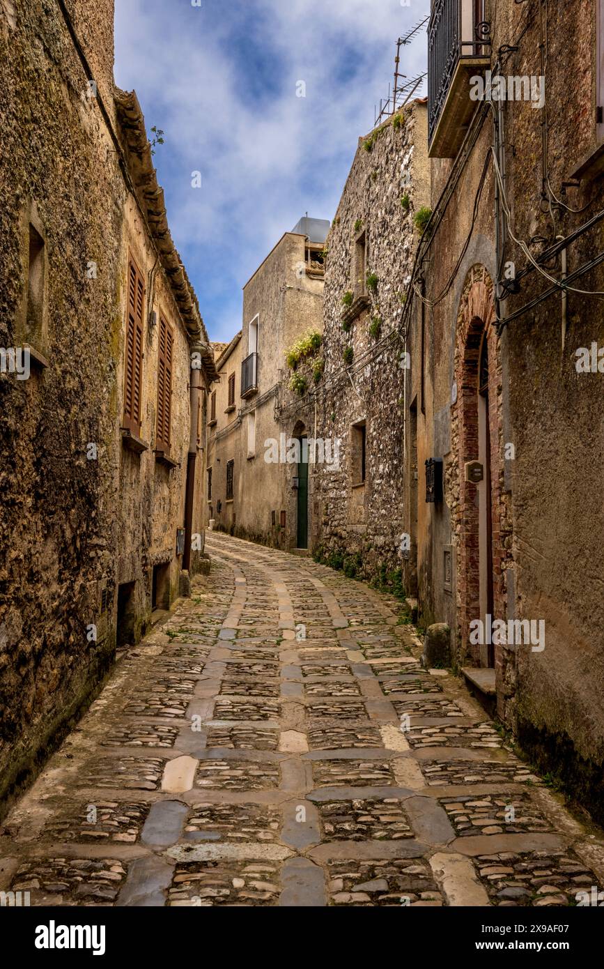 The medieval narrow streets of Erice, Sicily Stock Photo - Alamy
