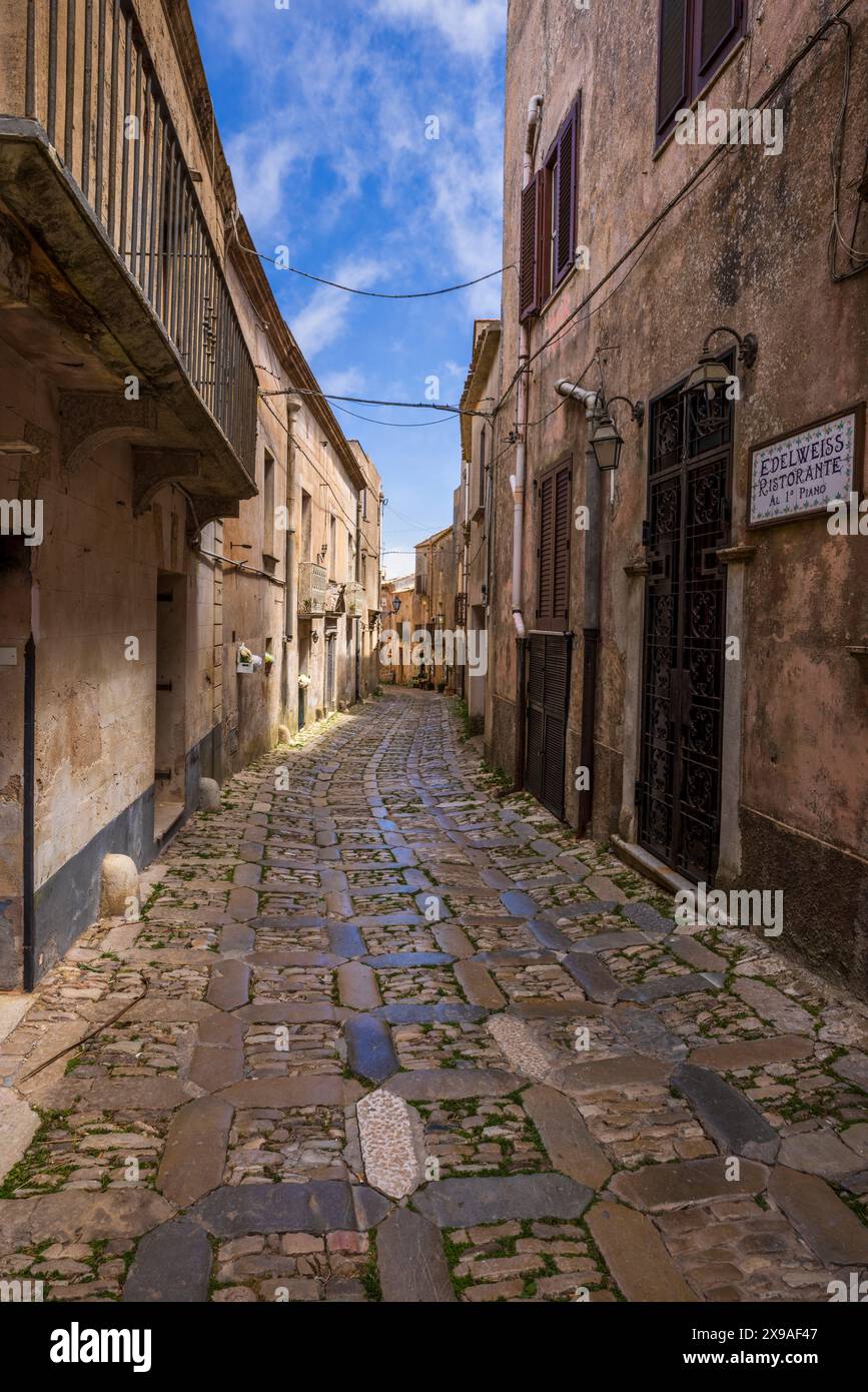 The medieval narrow streets of Erice, Sicily Stock Photo - Alamy