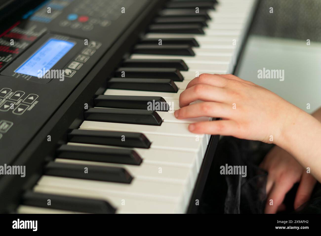 Piano hands soft hi-res stock photography and images - Alamy
