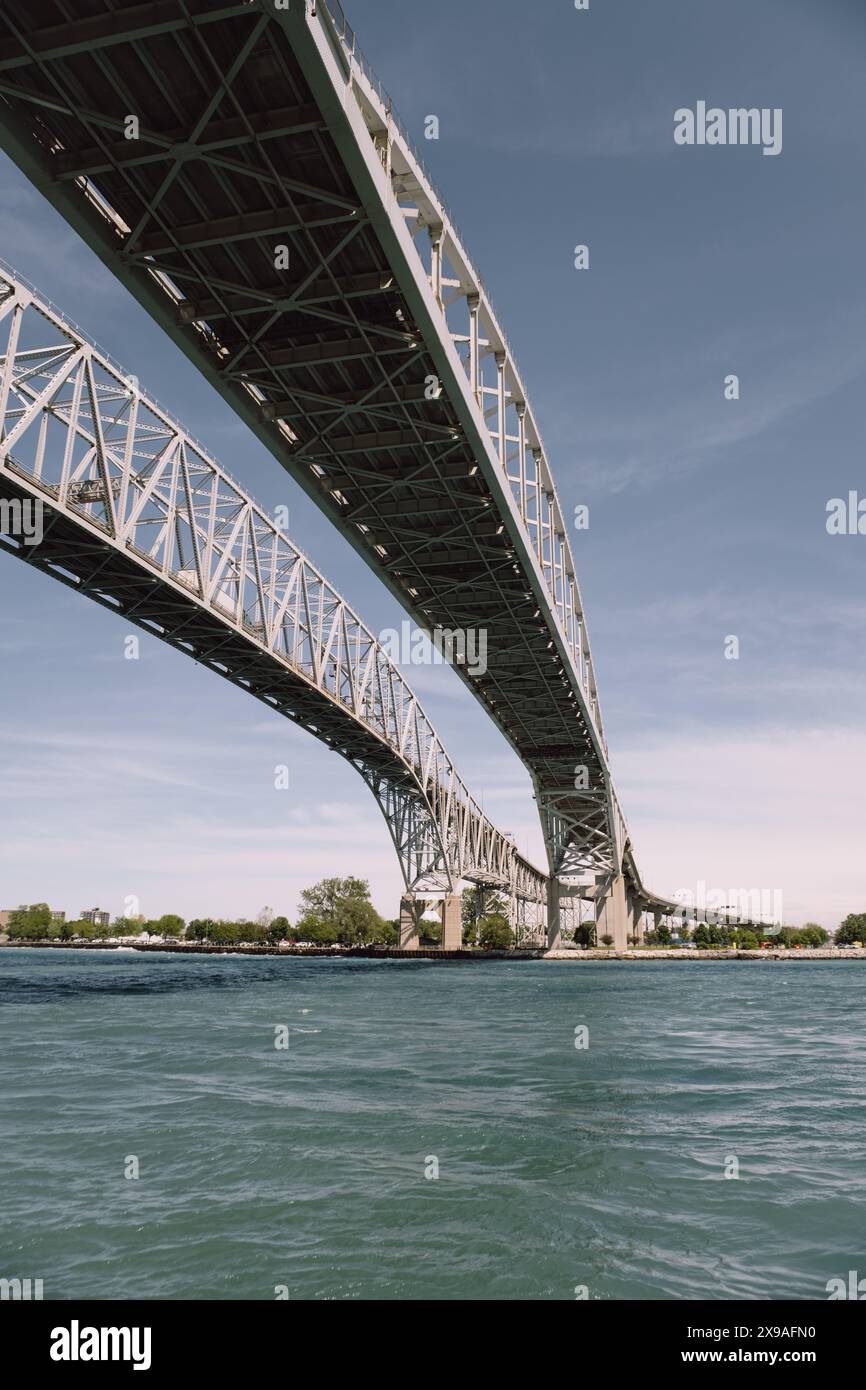 The Blue Water Bridge spans the St. Clair River, linking Port Huron ...