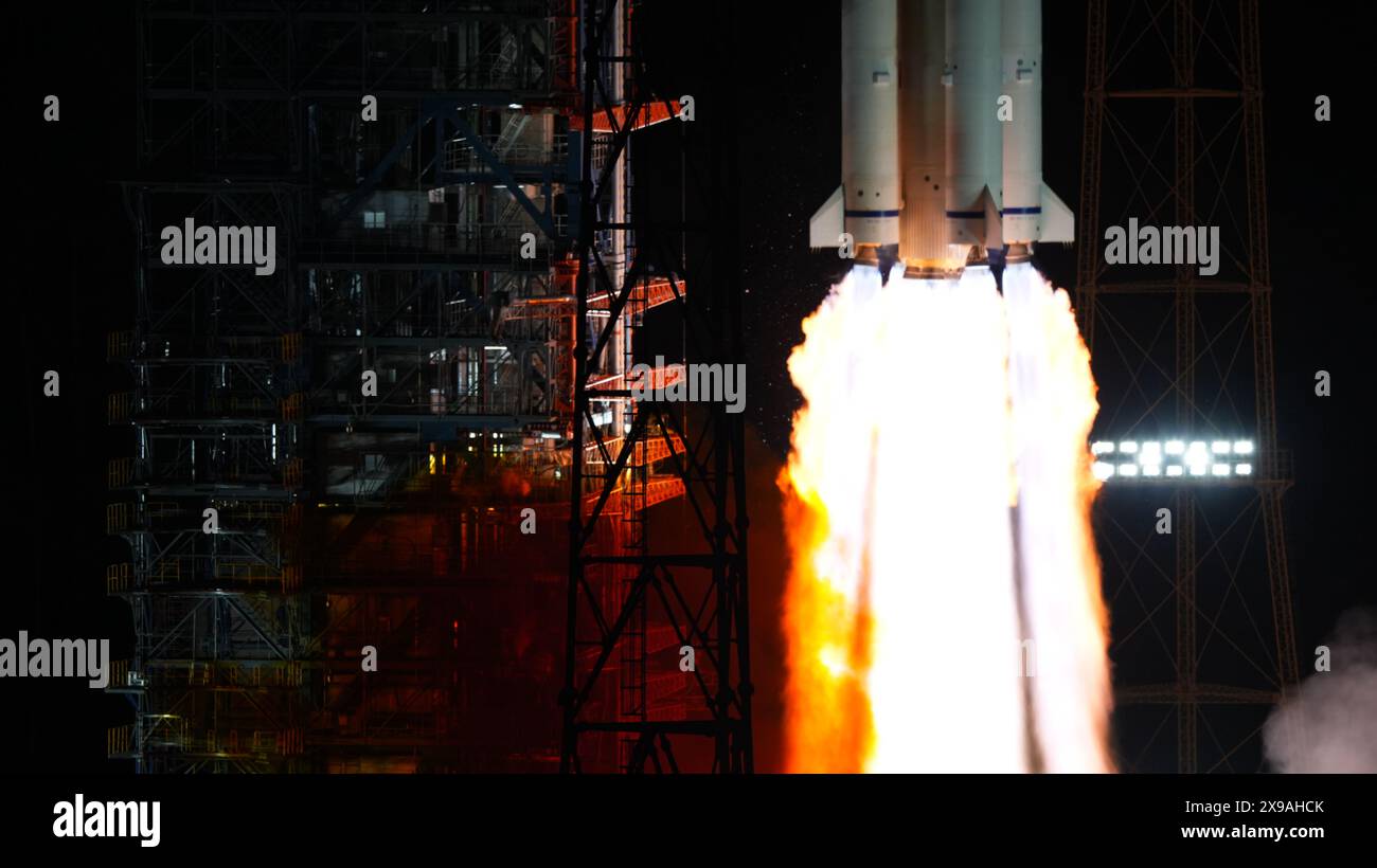 Long march 3b rocket hi-res stock photography and images - Alamy