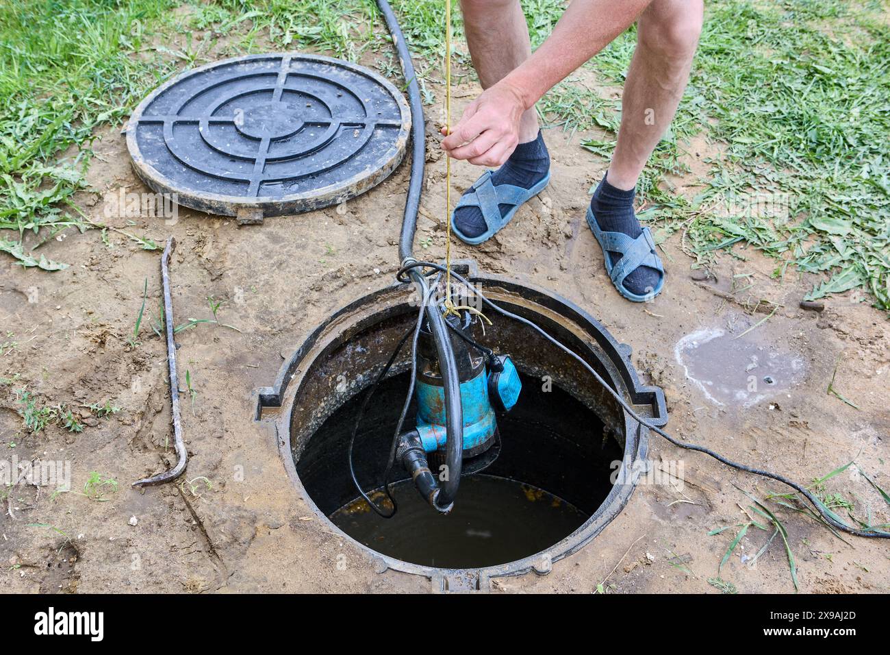 Submersible pumps hi-res stock photography and images - Alamy
