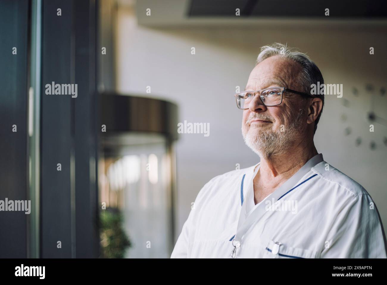 Nurse in white uniform hi-res stock photography and images - Alamy