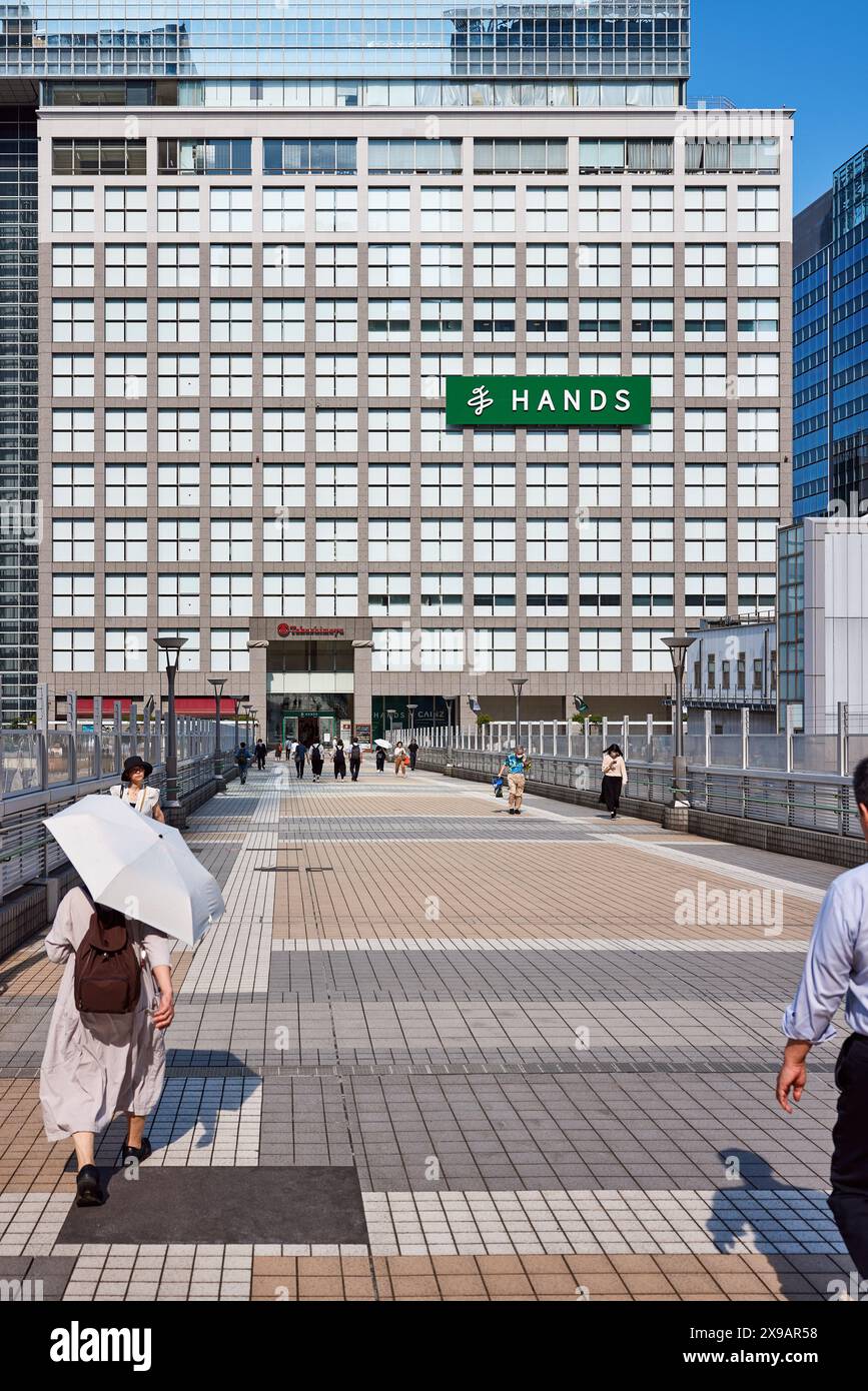 Hands (formerly Tokyu Hands) Shinjuku, Takashimaya Times Square, Tokyo ...