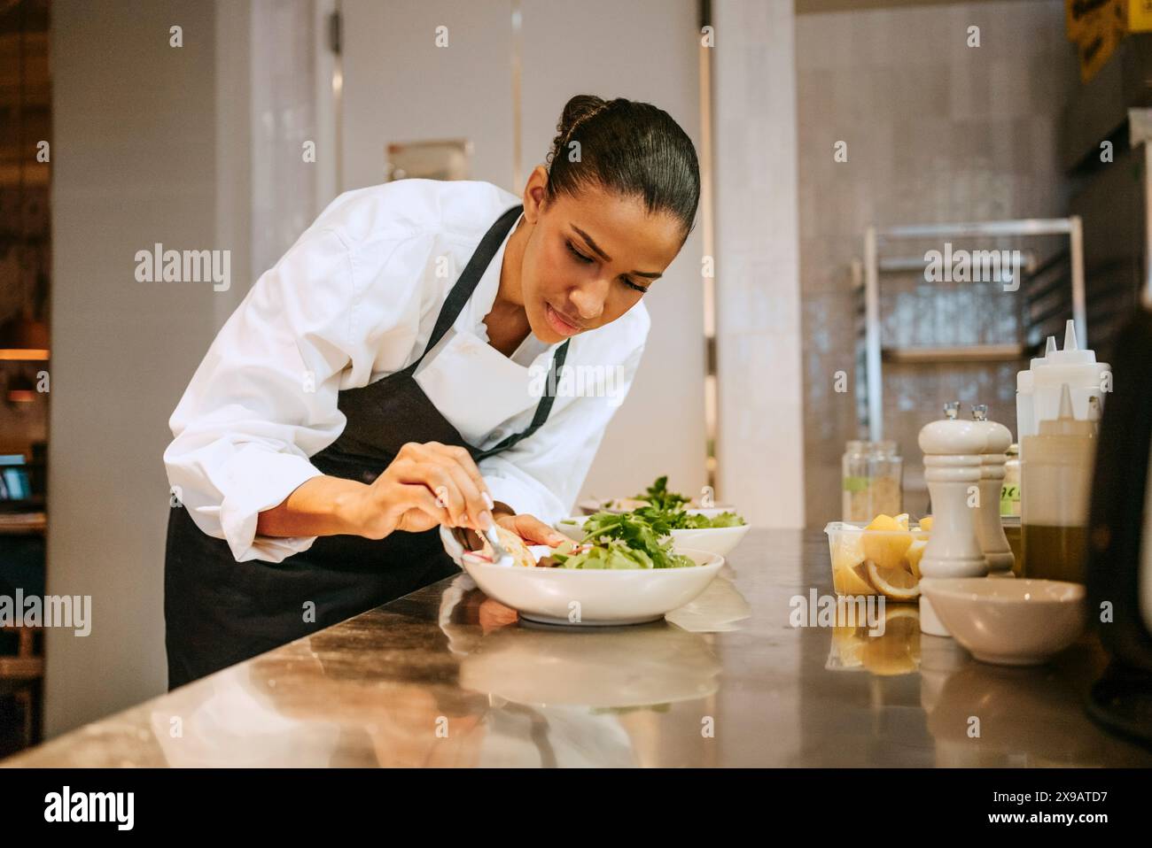 Cilantro salad food color hi-res stock photography and images - Alamy