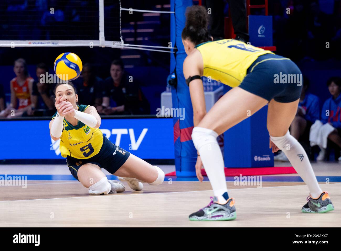 Macao, China. 30th May, 2024. Roberta Silva Ratzke (L) of Brazil saves ...