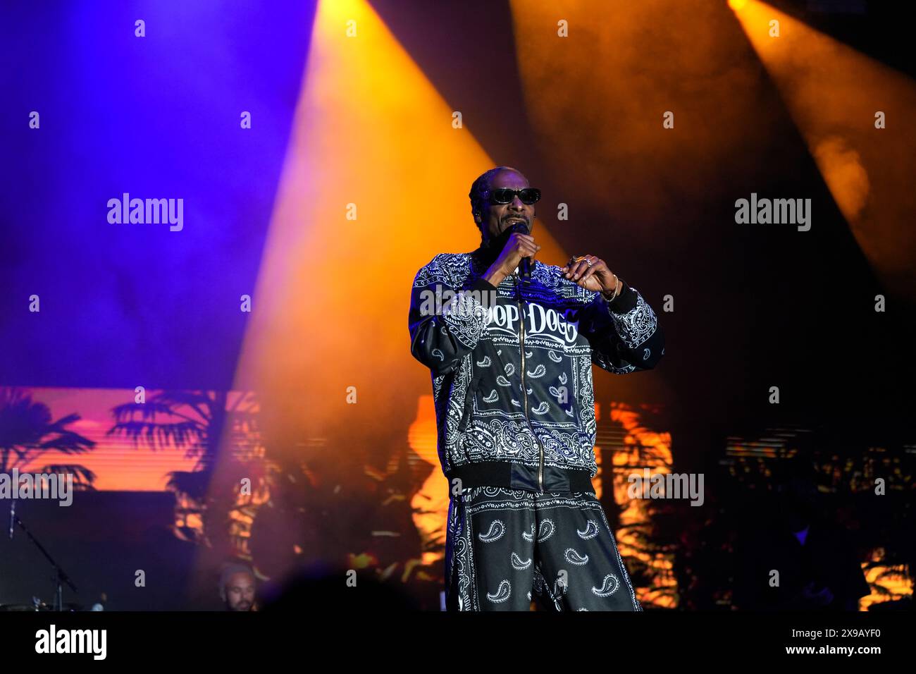 Snoop Dogg Performing Live Stock Photo - Alamy