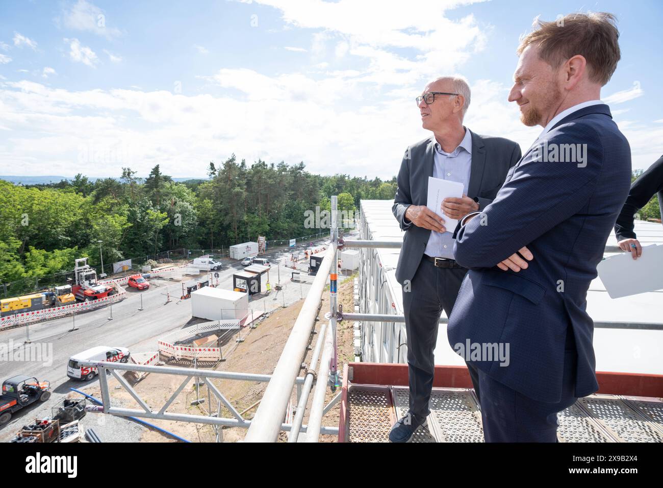 Infineon Infineon Technologies leitet finale Bauphase der ...