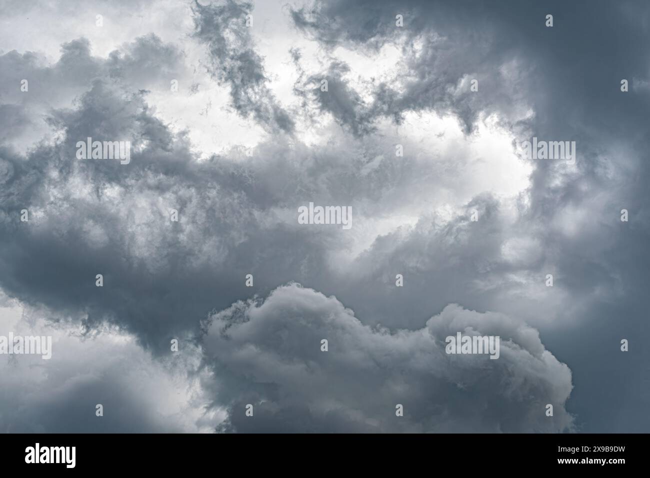 Contrast dramatic cloudy sky Stock Photo - Alamy