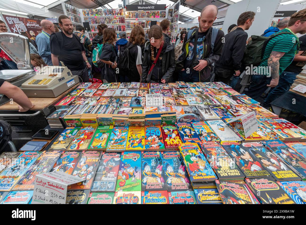 Comic forscher innen hi-res stock photography and images - Alamy
