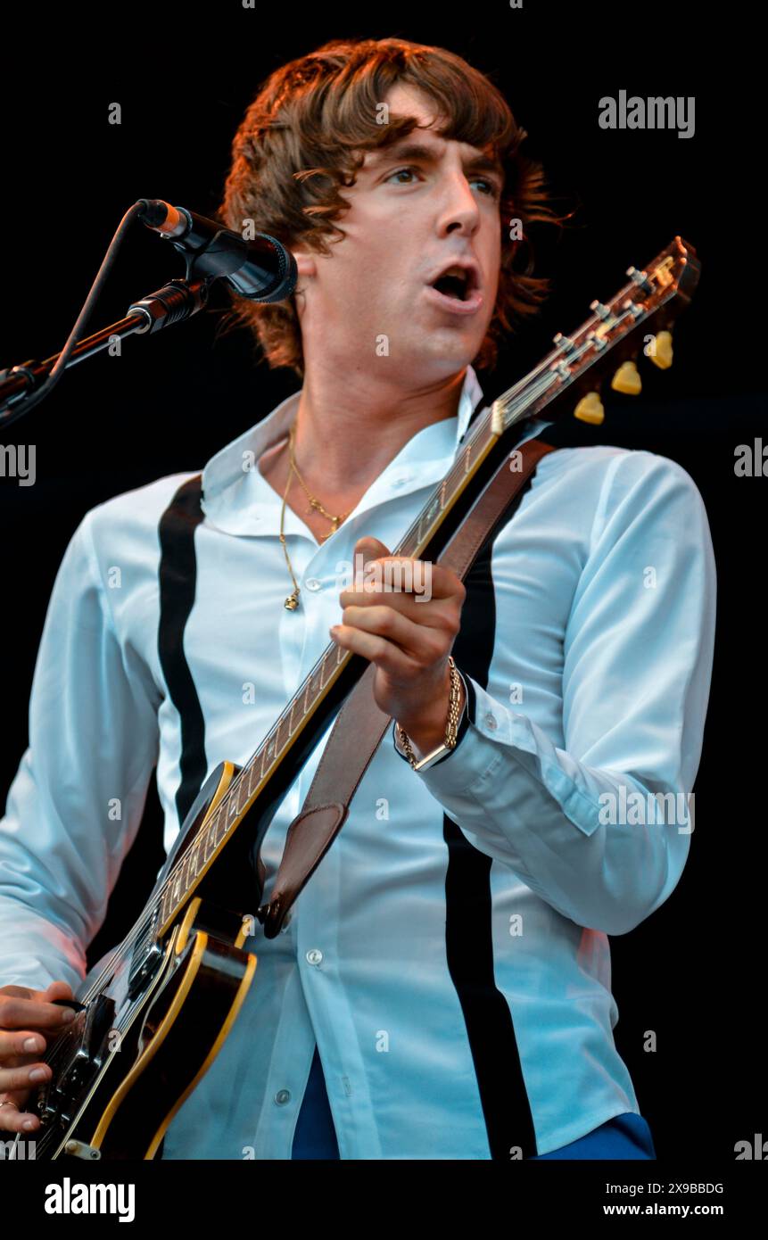Miles kane singer hi-res stock photography and images - Alamy