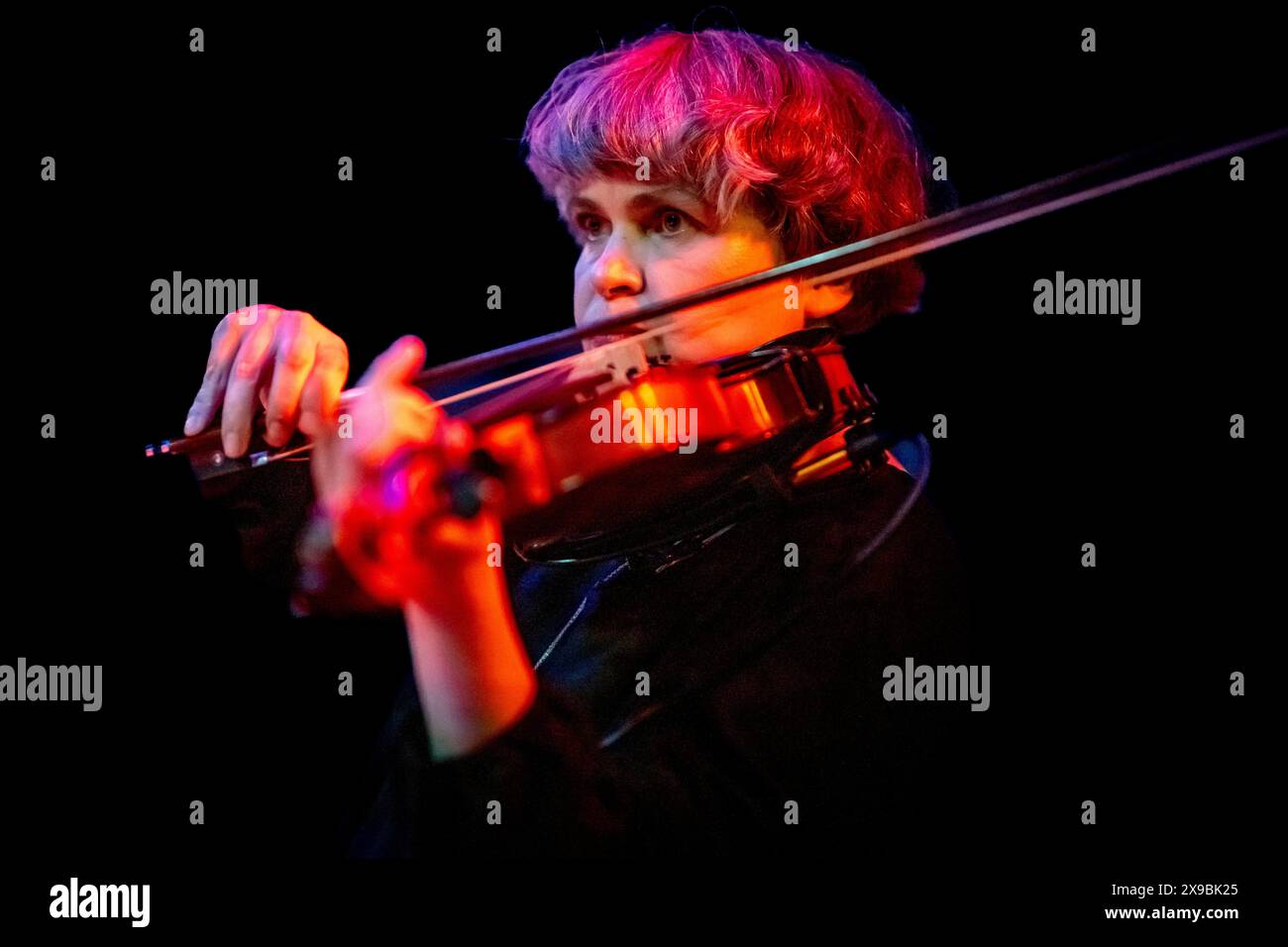 Debbie armour musician hi-res stock photography and images - Alamy