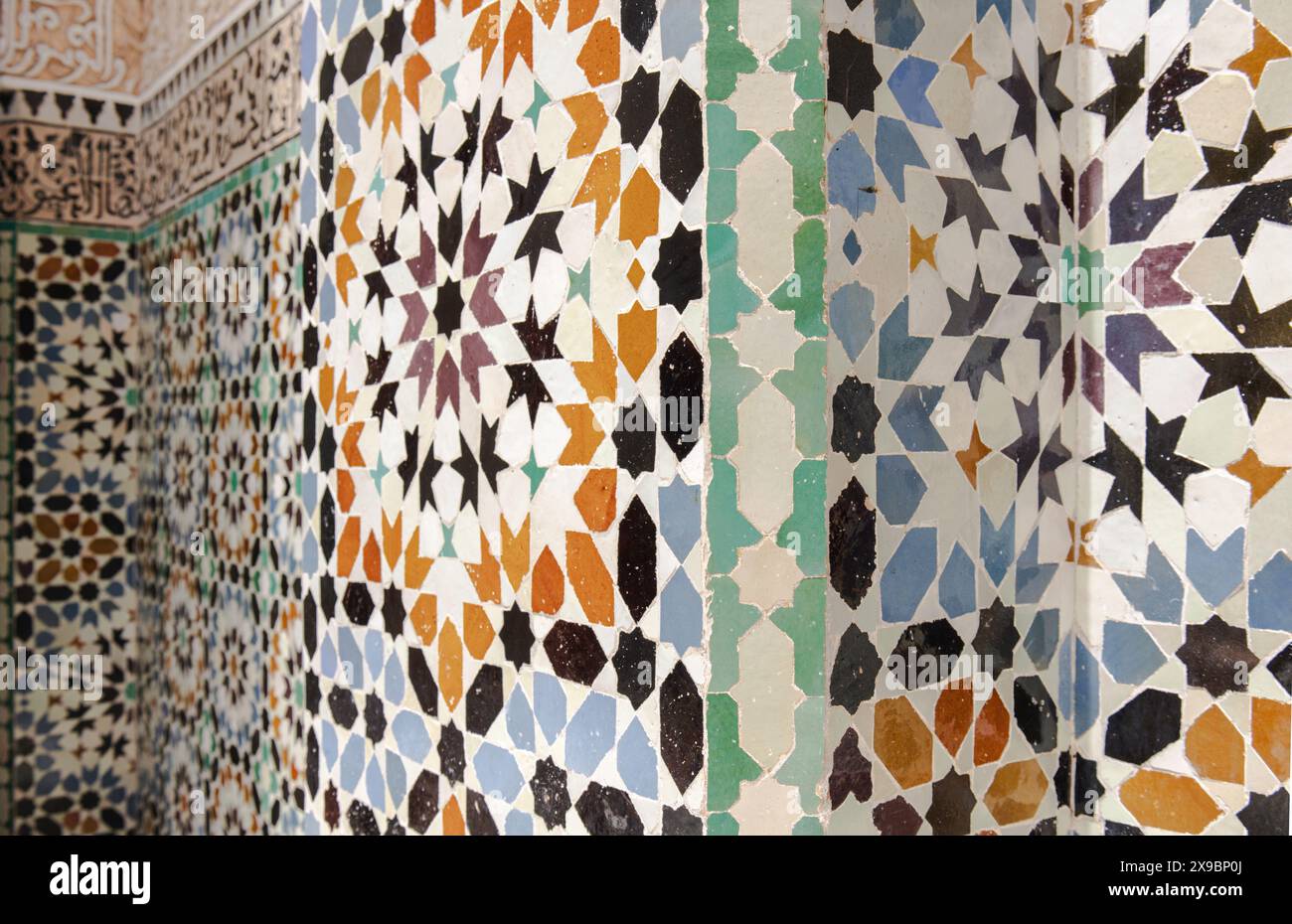Moroccan geometric wall tiles hi-res stock photography and images - Alamy