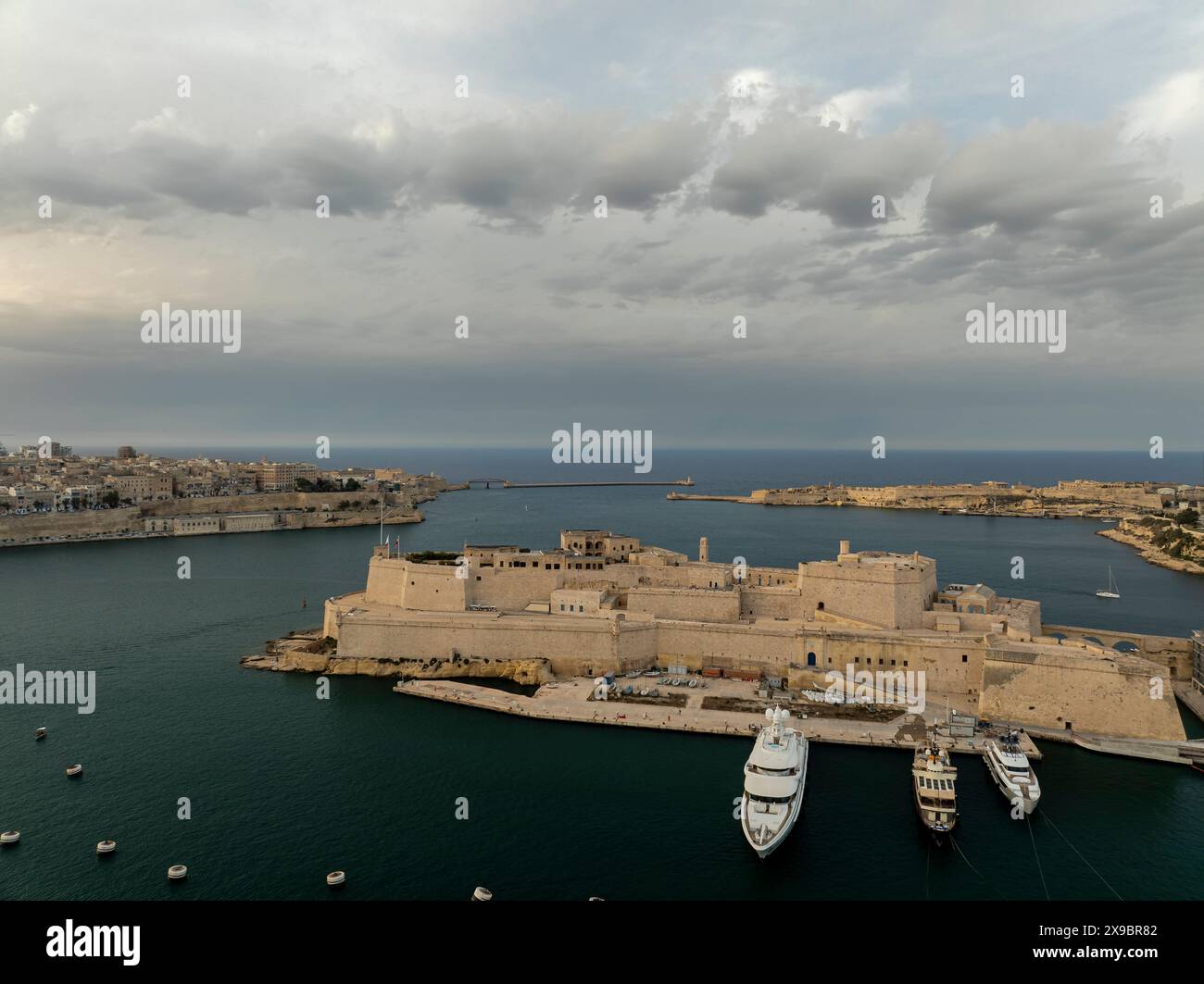 Fort St. Angelo and the Grand Harbour in Vittoriosa, Malta. View of ...