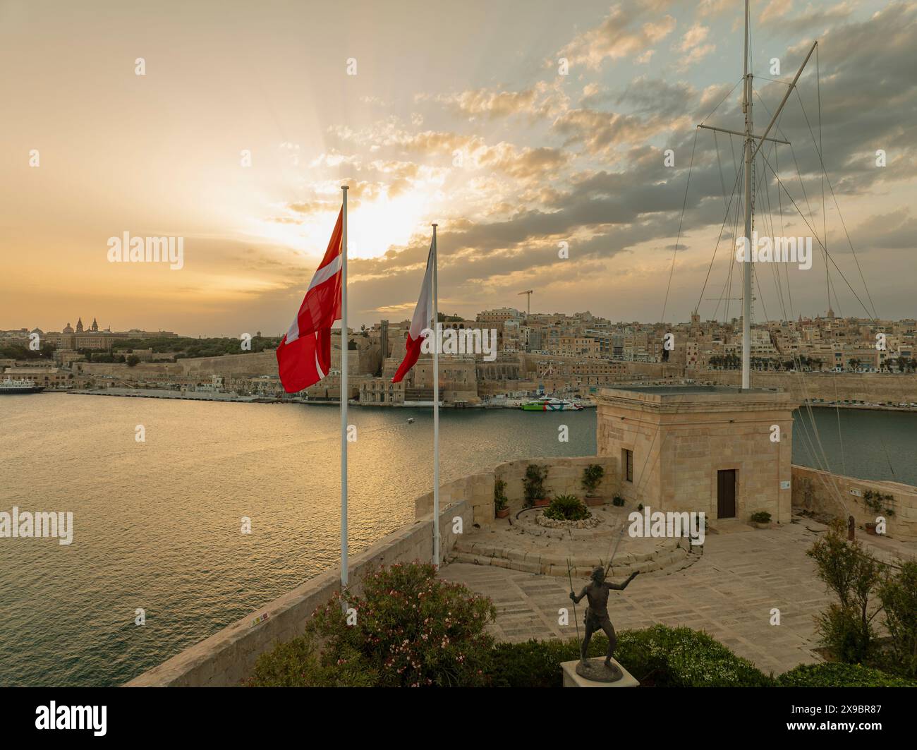 Fort St. Angelo and the Grand Harbour in Vittoriosa, Malta. View of ...