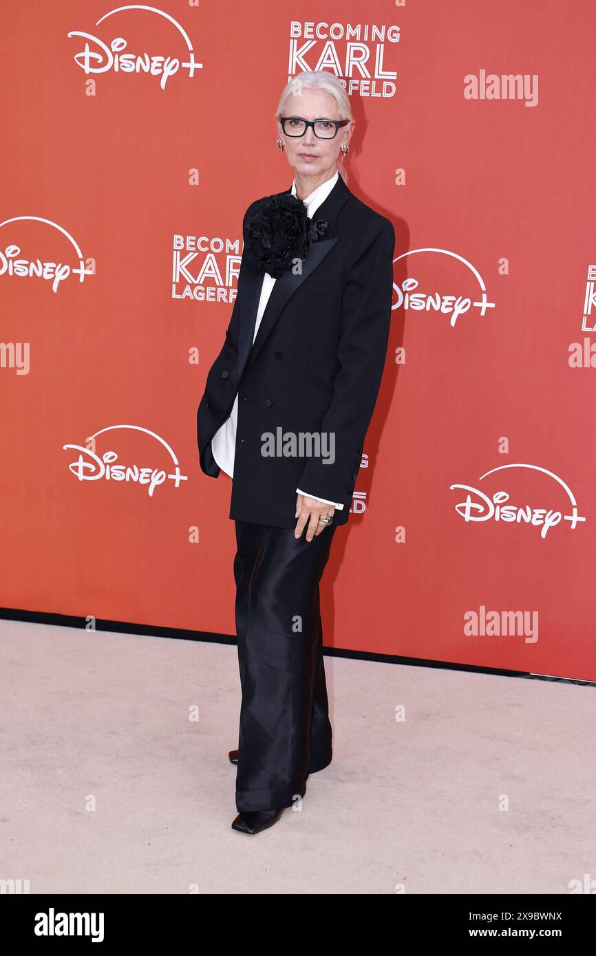 Christiane Arp bei der Becoming Karl Lagerfeld Disney Serien Premiere ...