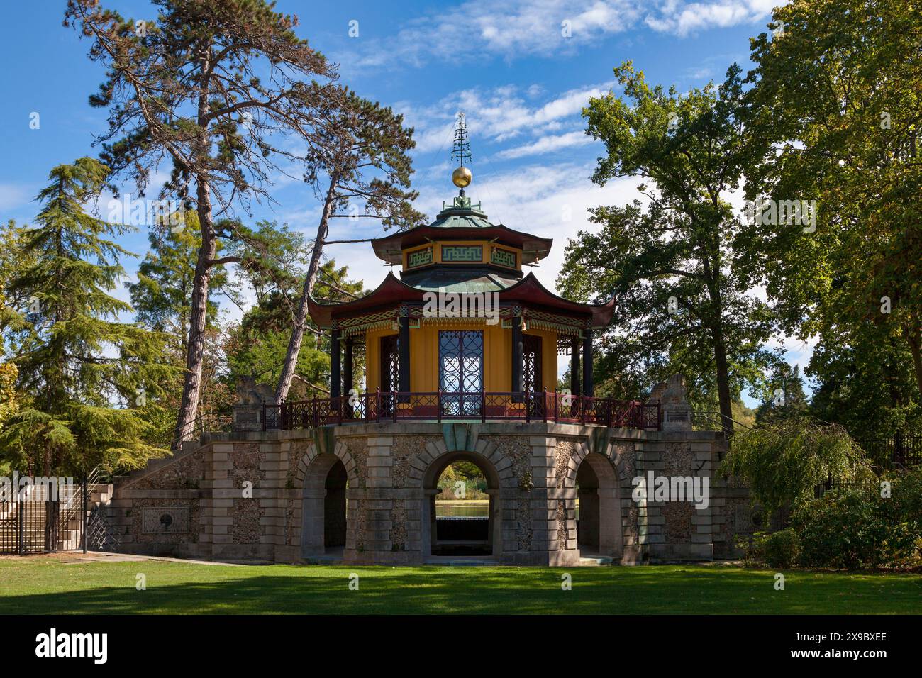 The Chinese Pavilion of Cassan was built between 1781 and 1785 in L ...