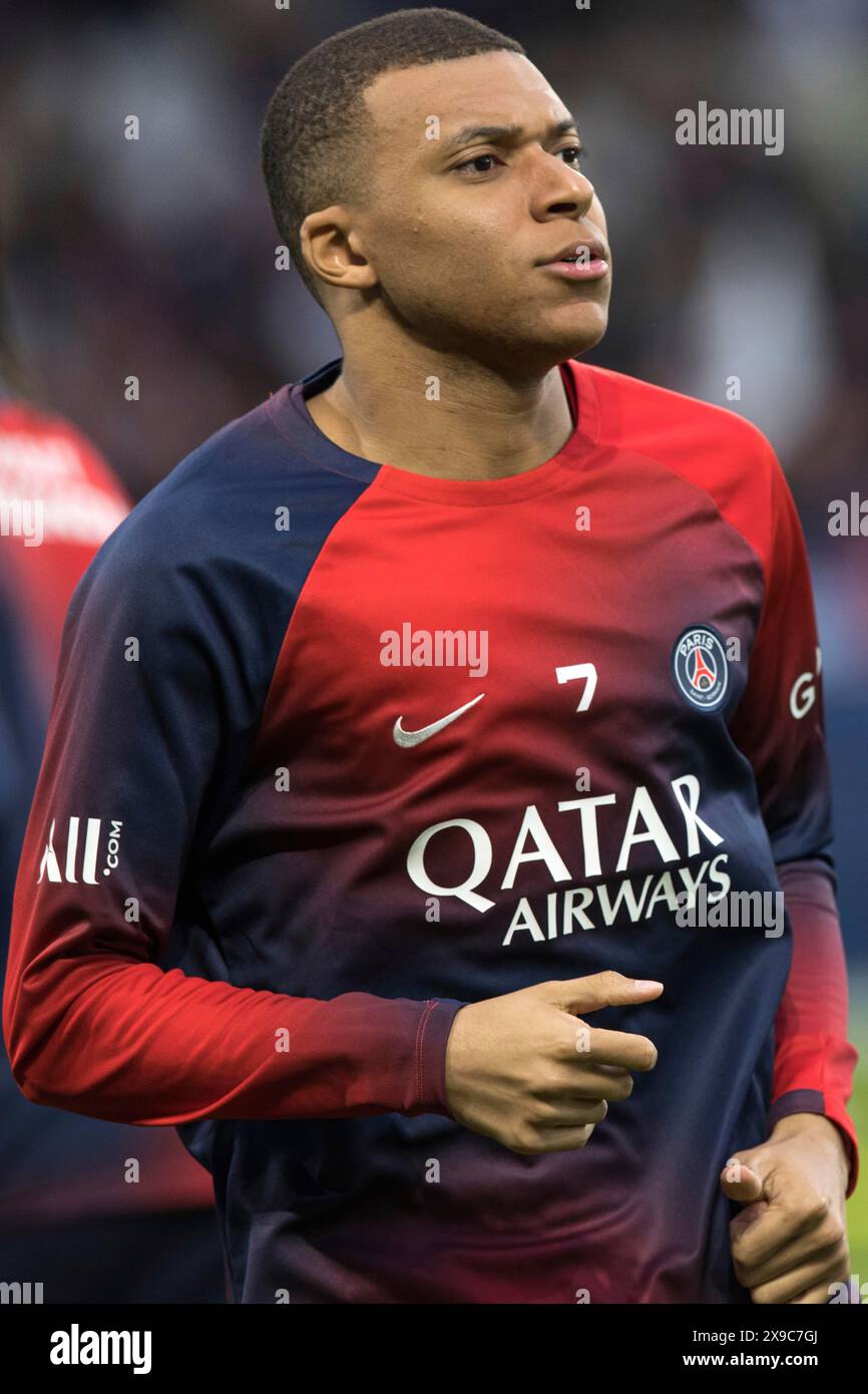 Football match, captain Kylian MBAPPE' Paris St Germain concentrates ... Football match, captain Kylian MBAPPE' Paris St Germain concentrates ...