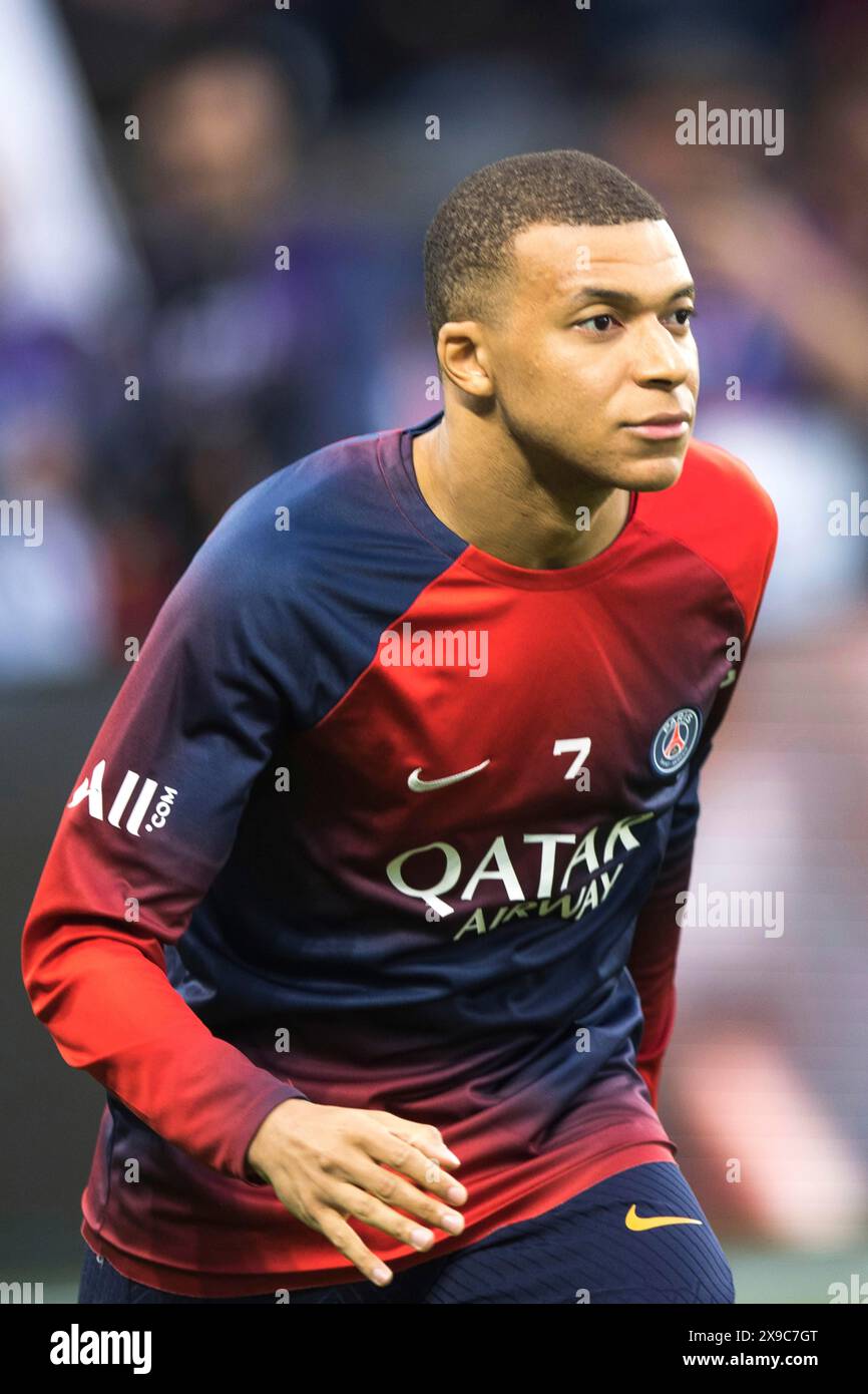 Football match, captain Kylian MBAPPE' Paris St Germain concentrates ... Football match, captain Kylian MBAPPE' Paris St Germain concentrates ...