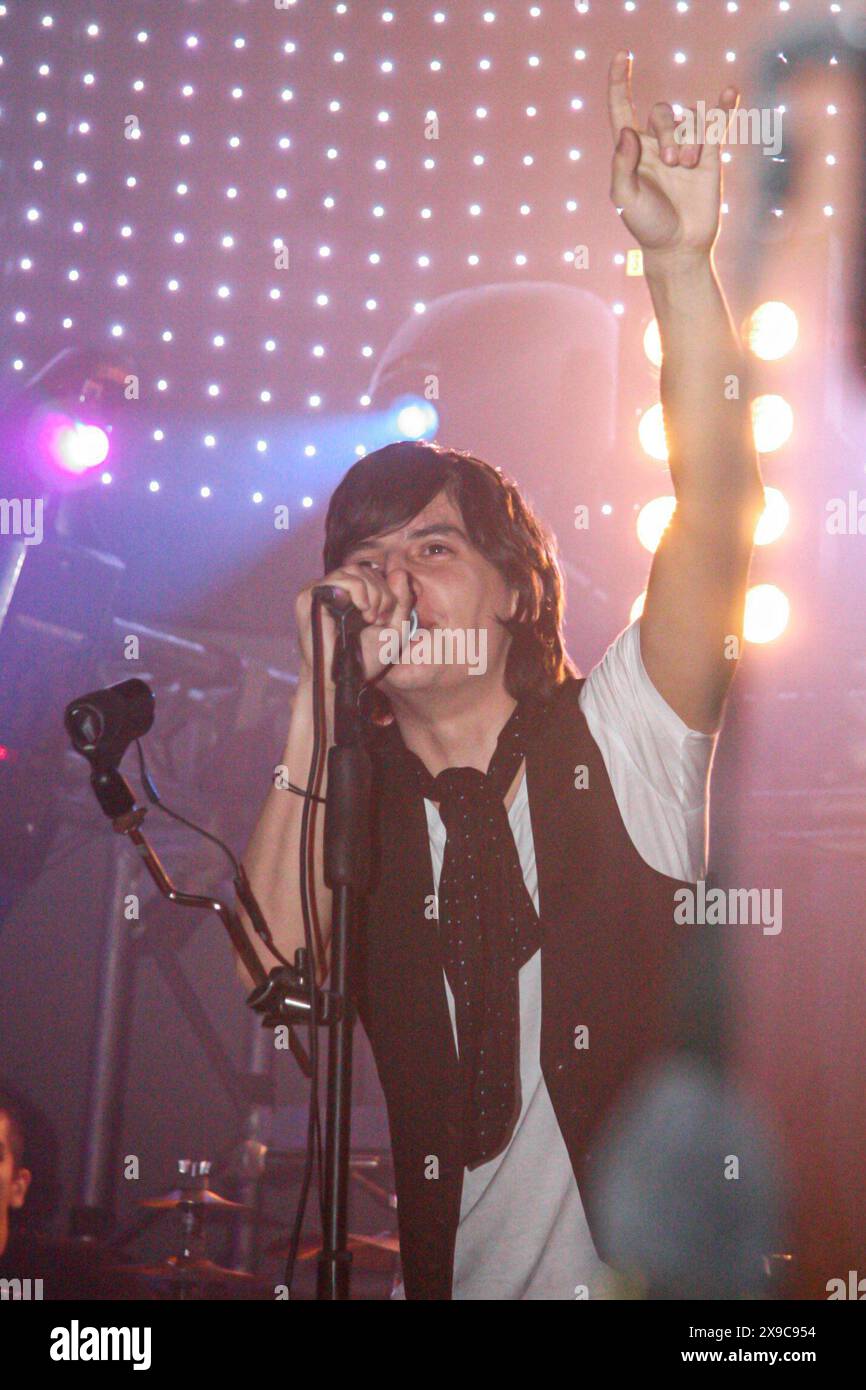 Kinky Mexican rock band, formed in 1998 as part of the Avanzada Regia ...