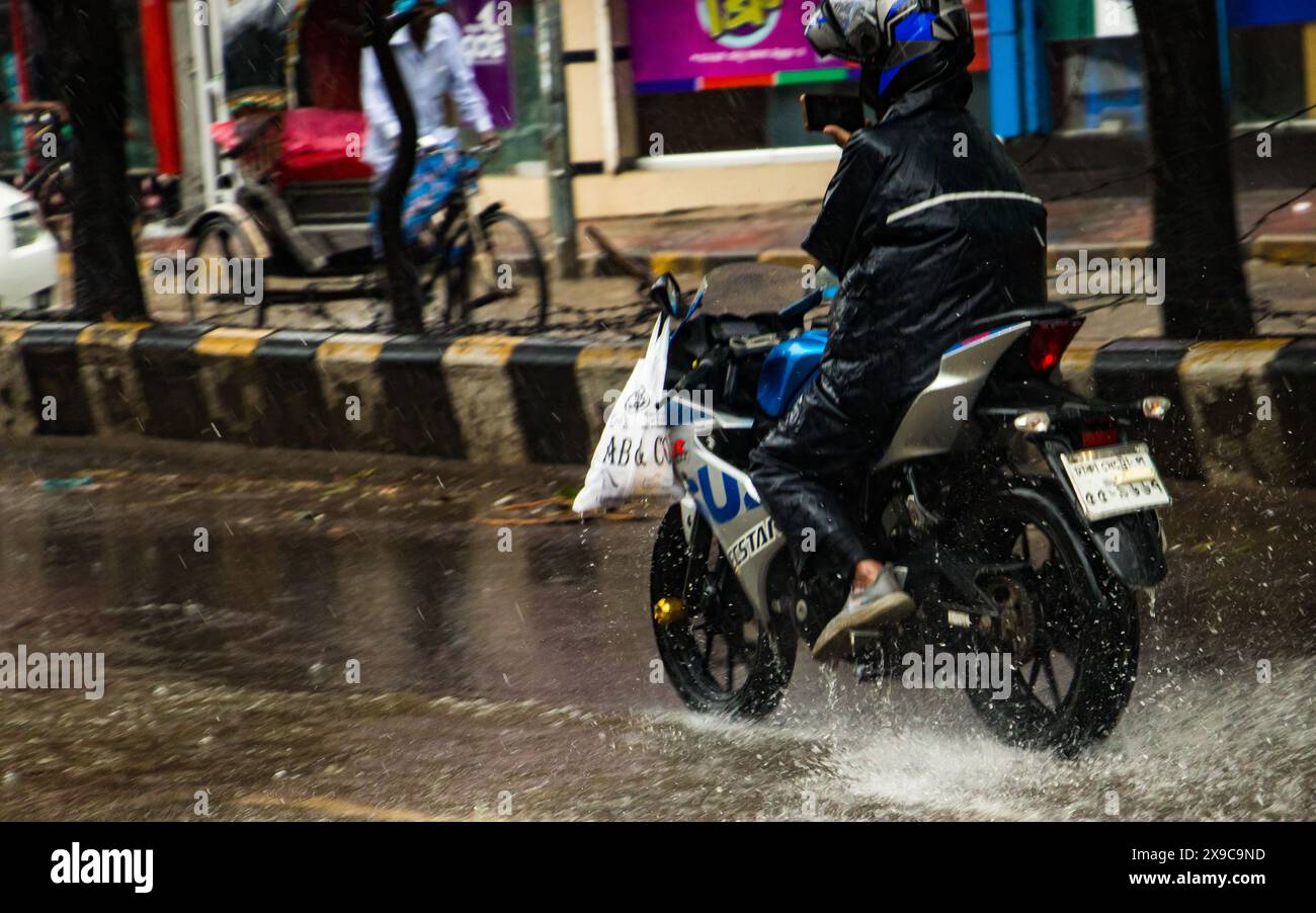 Cyclone Remal caused heavy rainfall, flooding, and strong winds in ...