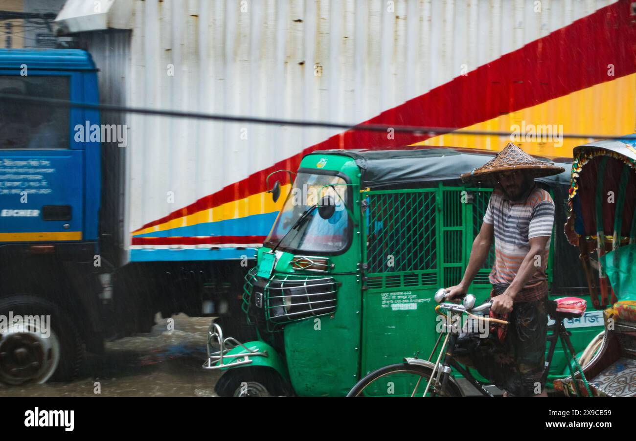 Cyclone Remal caused heavy rainfall, flooding, and strong winds in ...
