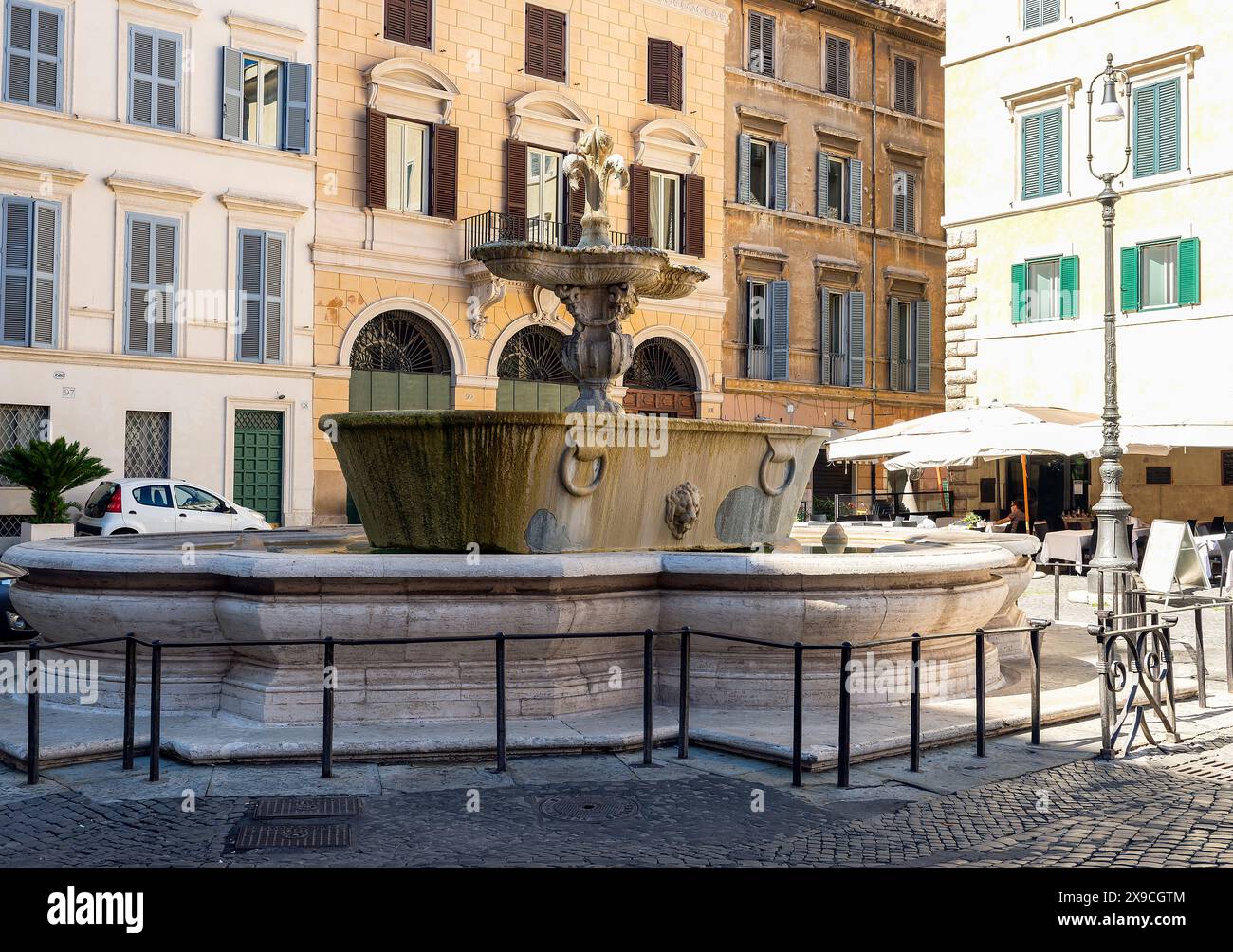 Architectural Sigths of The Farnese Square (Piazza Farnese) in Rome ...
