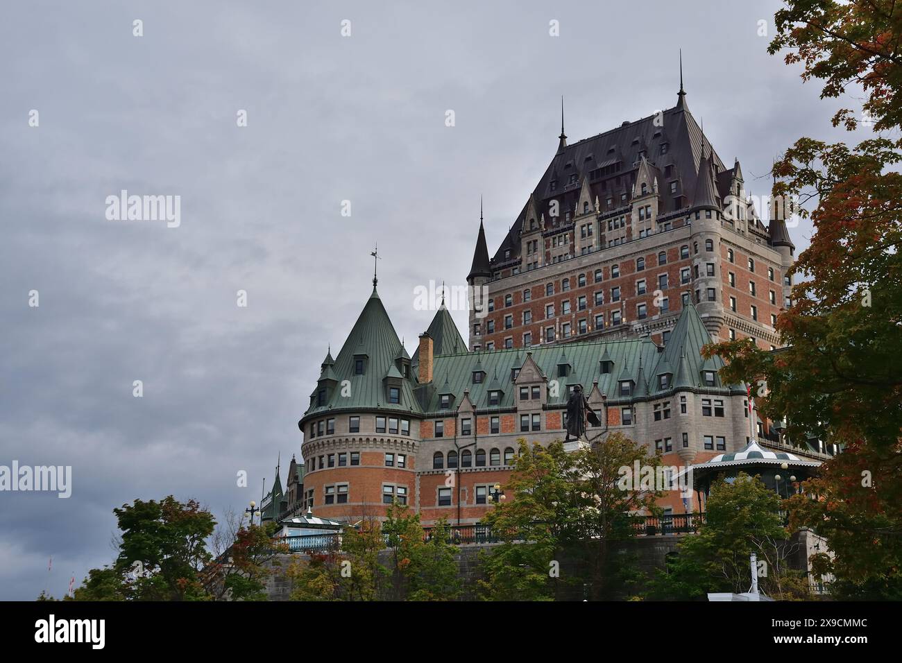 Fairmont chateau frontenac view hi-res stock photography and images - Alamy