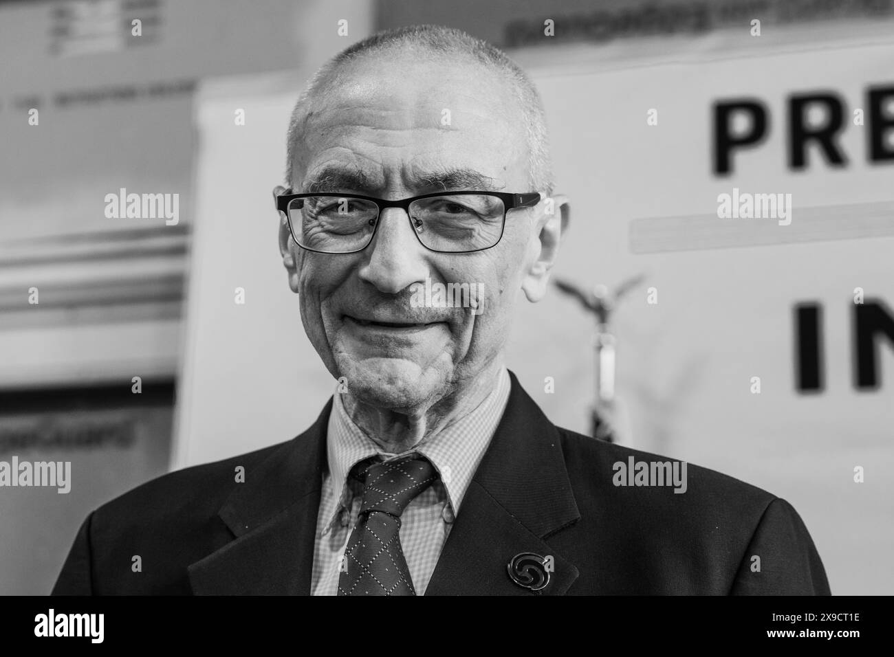 Jennifer senior Black and White Stock Photos & Images - Alamy