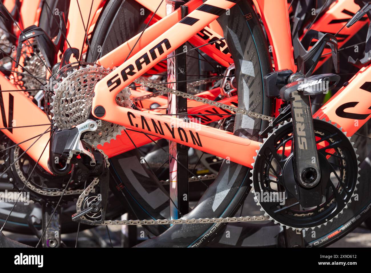 K logo cluster hi-res stock photography and images - Alamy