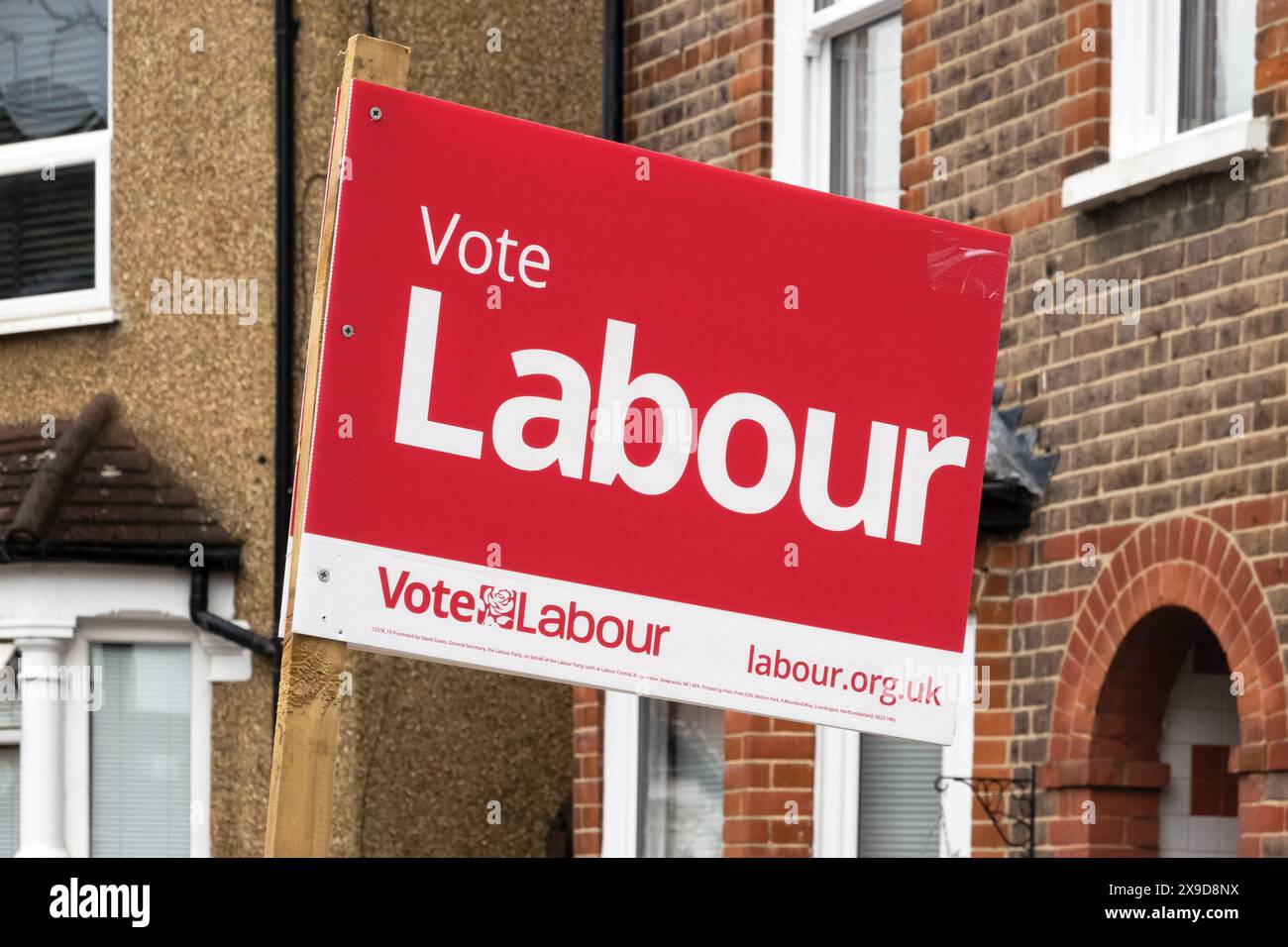 First vote labour sign hi-res stock photography and images - Alamy