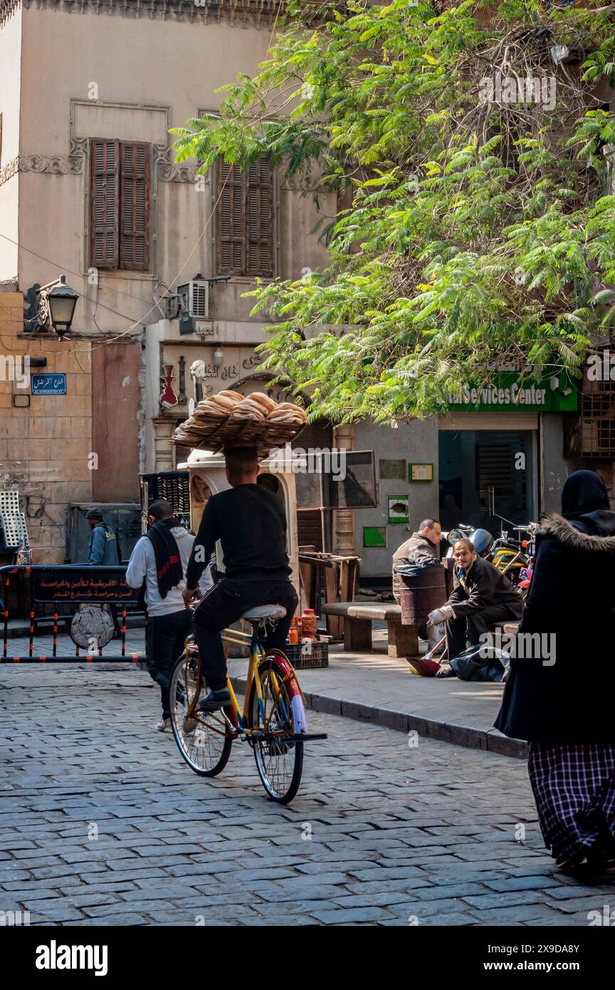 Street scenes in al-Muizz Street, Old Cairo, Egypt. February 2023 Stock ...