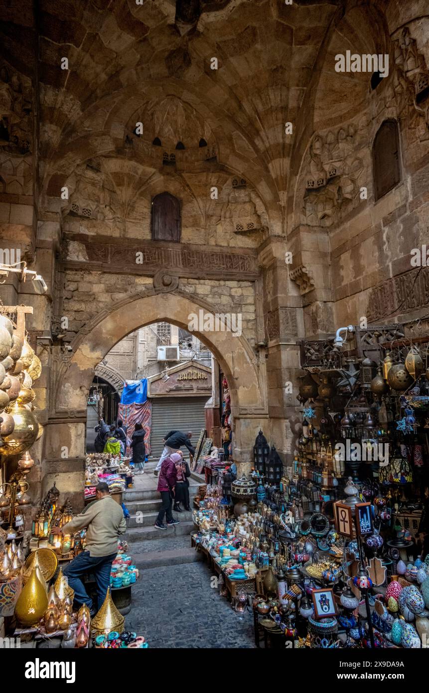 Stalls in Bab al-Ghuri gate, in Khan el-Khalili souq, Islamic Cairo ...