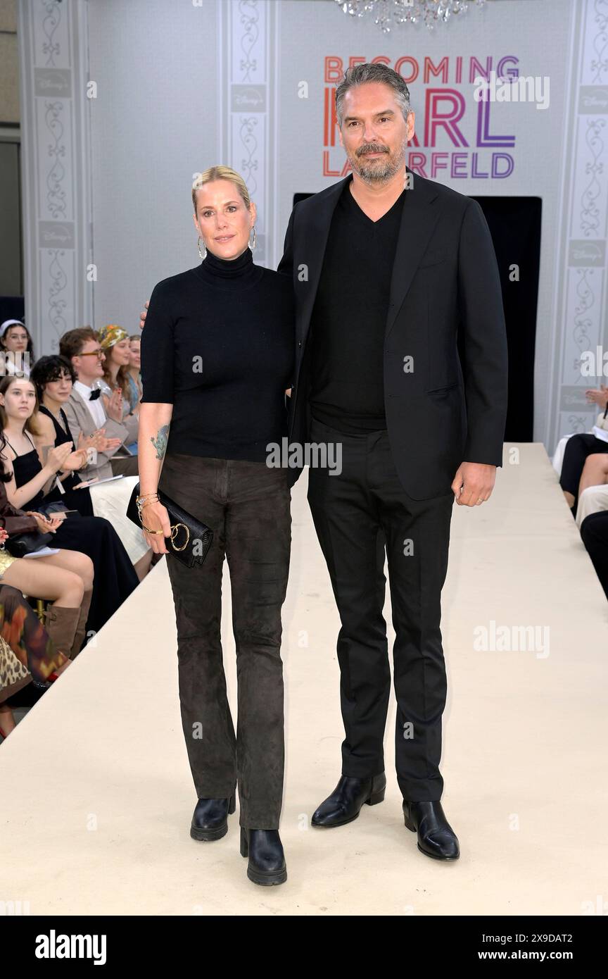 Anika Decker und Alexander Wilde bei der Premiere der Disney Serie ...