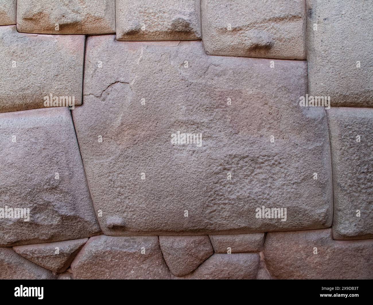 Inca stone work showing stones of various angles Stock Photo - Alamy