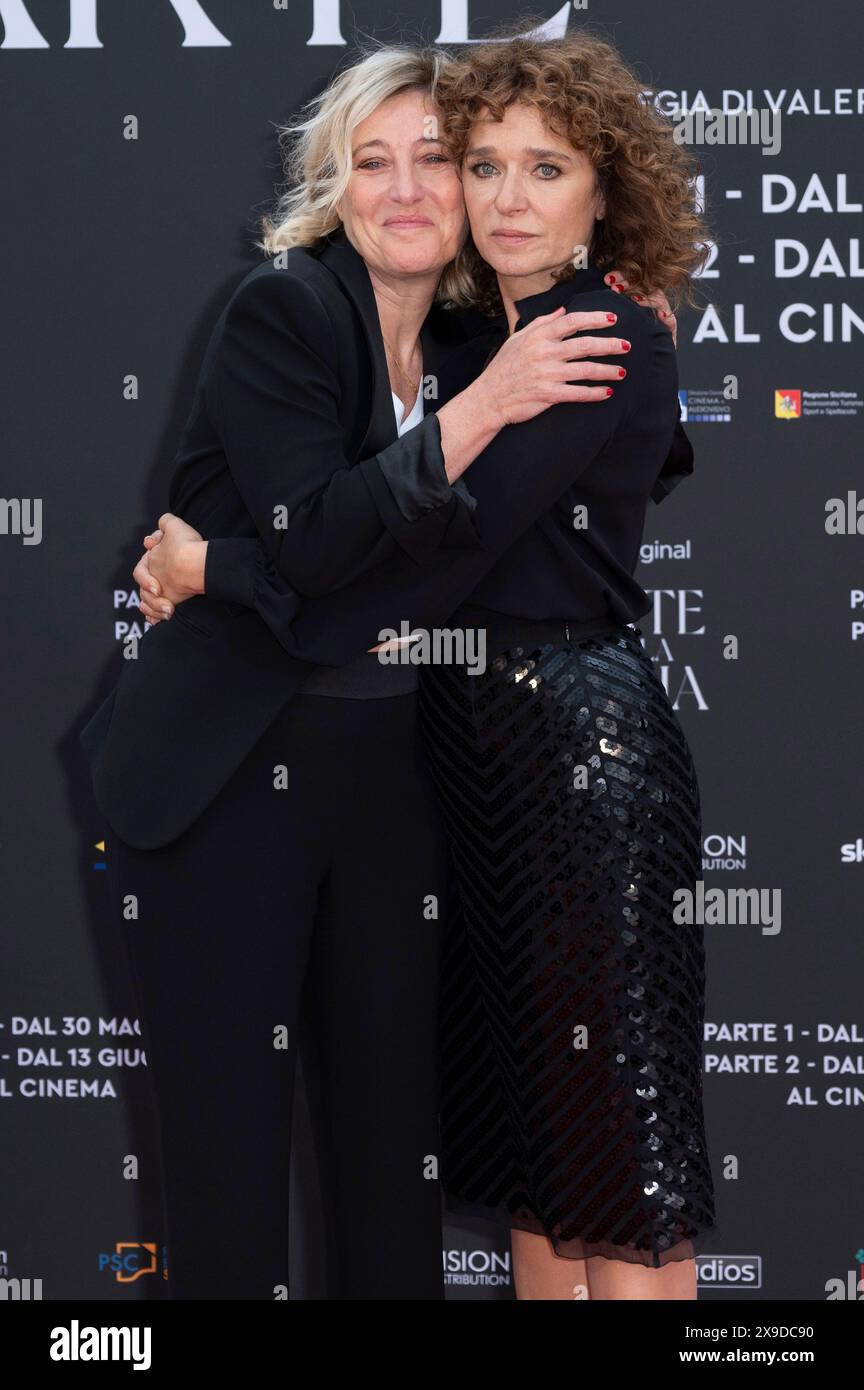 Valeria Bruni Tedeschi und Valeria Golino bei der Premiere der Sky ...