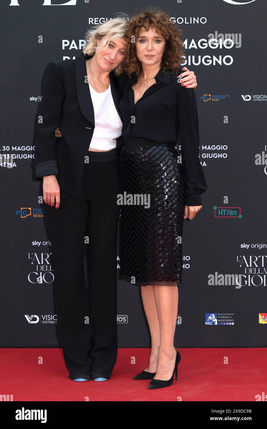 Valeria Bruni Tedeschi und Valeria Golino bei der Premiere der Sky ...