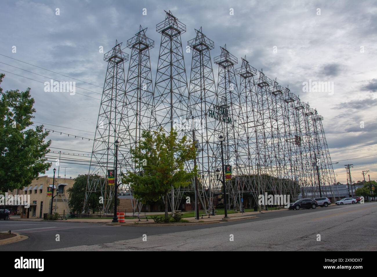 Kilgore, USA – October 21, 2023 - Kilgore, USA - Iron oil derricks in ... Kilgore, USA – October 21, 2023 - Kilgore, USA - Iron oil derricks in ...