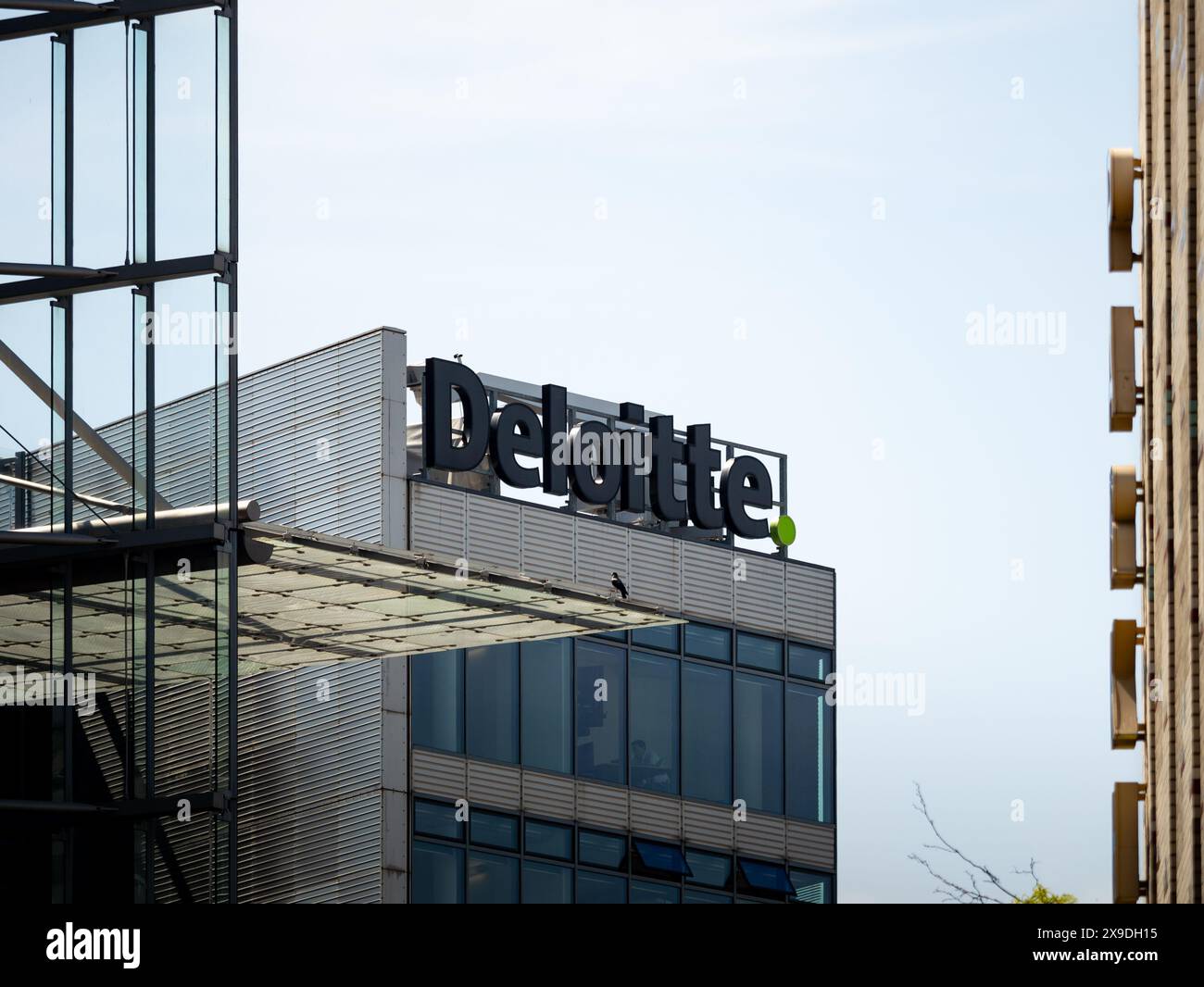 Deloitte logo hi-res stock photography and images - Alamy