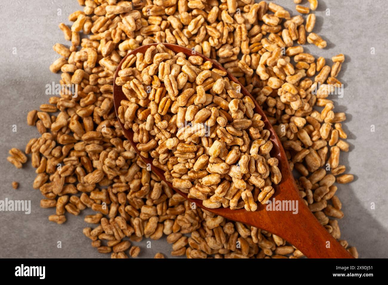 Roasted Khorasan Wheat. Nutty and crunchy grains. roasted grains Stock ...