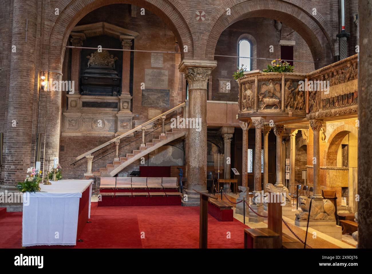 Altar, Side Staircase, Stage and Arches inside Modena Cathedral, Italy ...