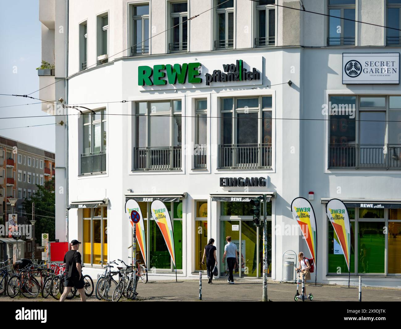 Rewe voll pflanzlich hi-res stock photography and images - Alamy