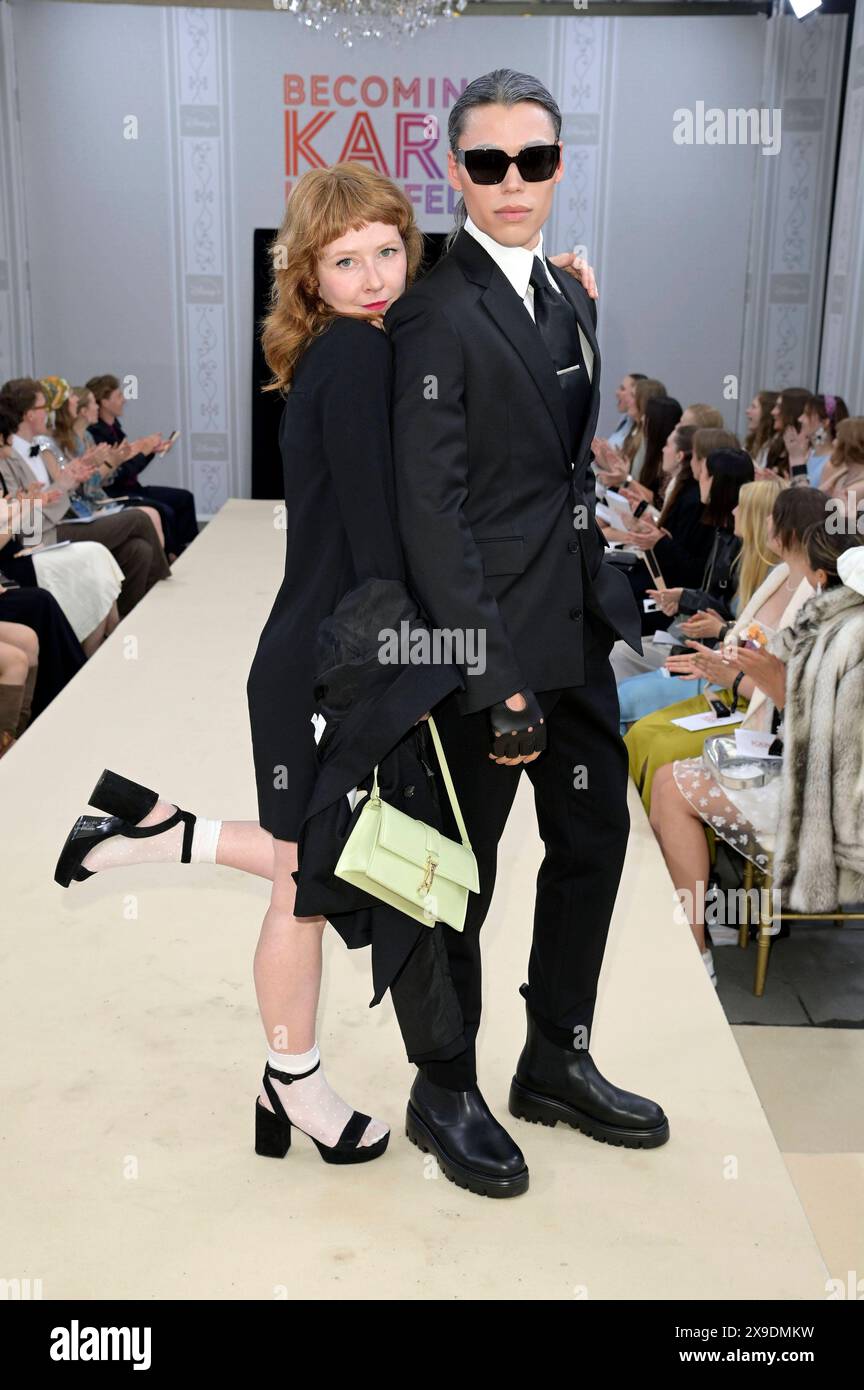 Sarah Bauerett und Helge Mark Lodder bei der Premiere der Disney Serie ...