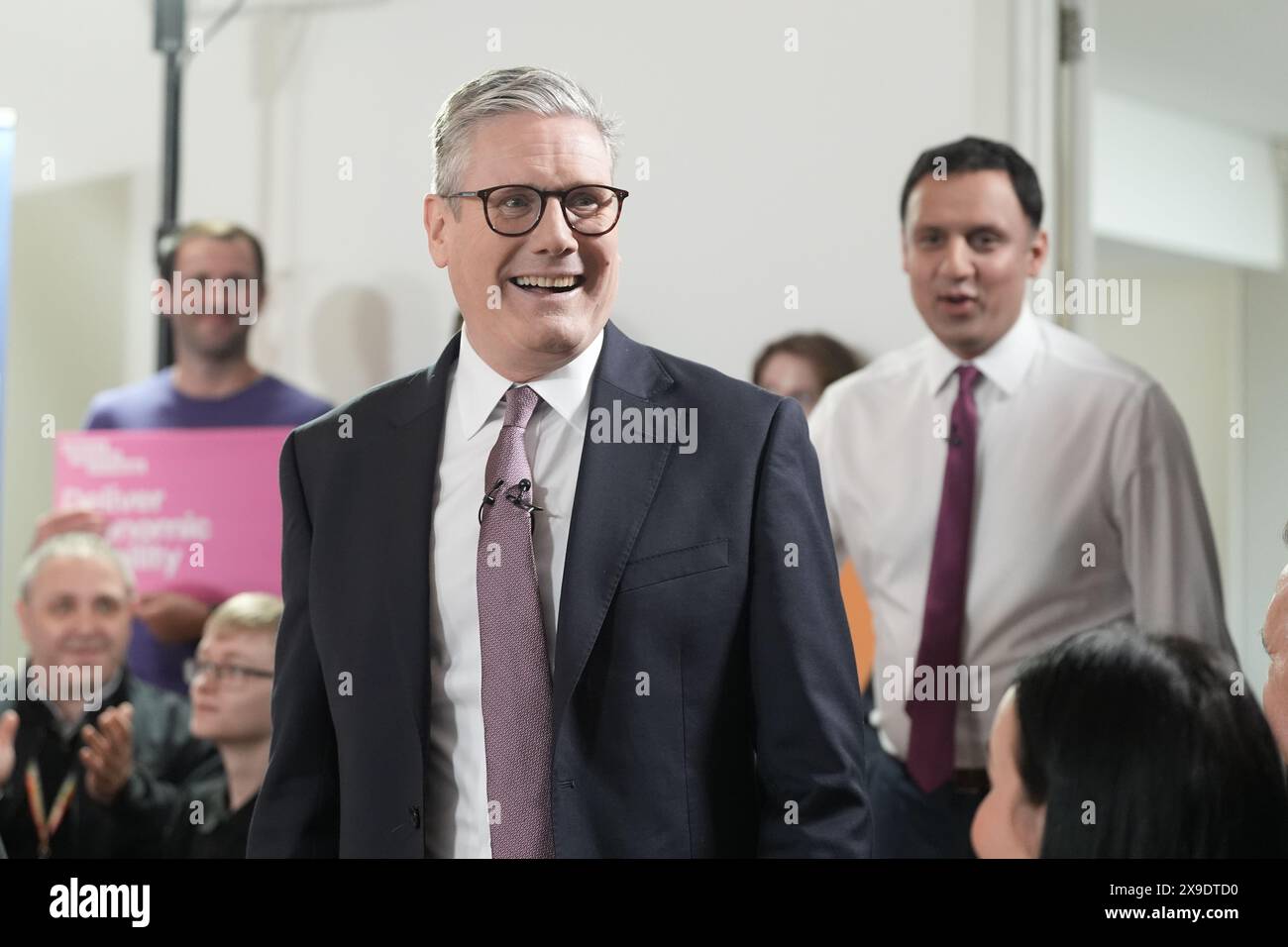Labour Party leader Sir Keir Starmer (left) and Scottish Labour leader ...