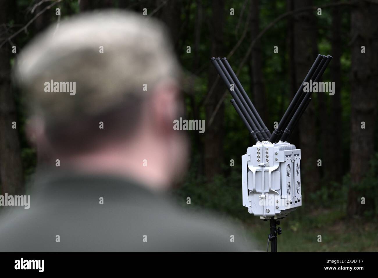Radio-electronic warfare, WB. Anti-drone systems Stock Photo - Alamy