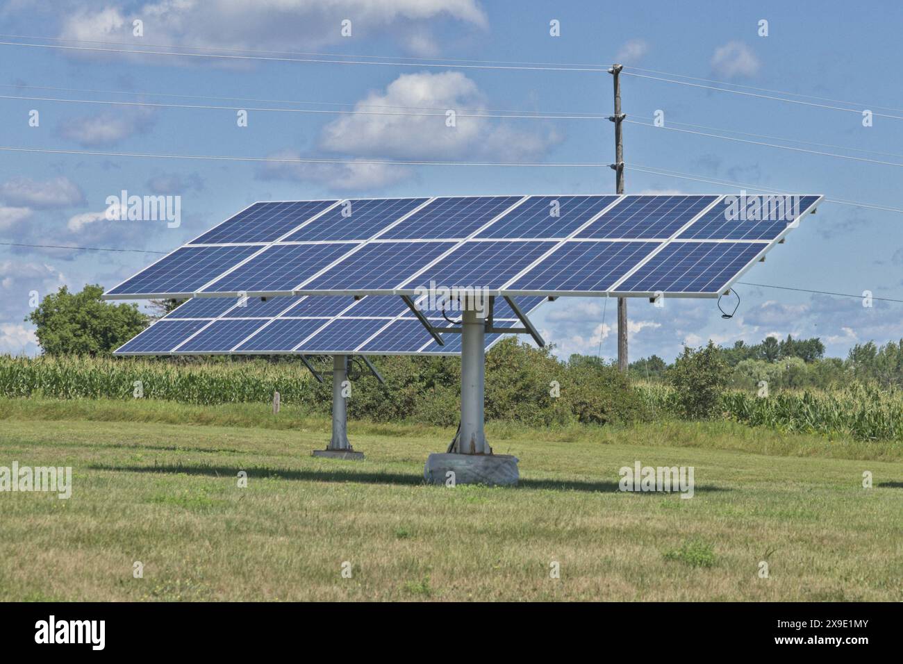 Solar panels in field station hi-res stock photography and images - Alamy