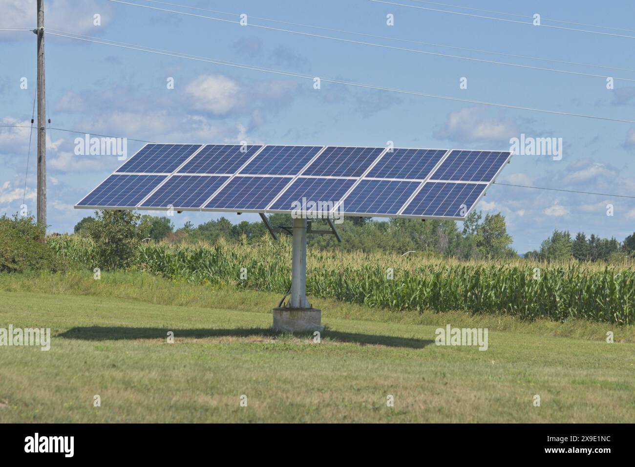 Solar panels in field station hi-res stock photography and images - Alamy