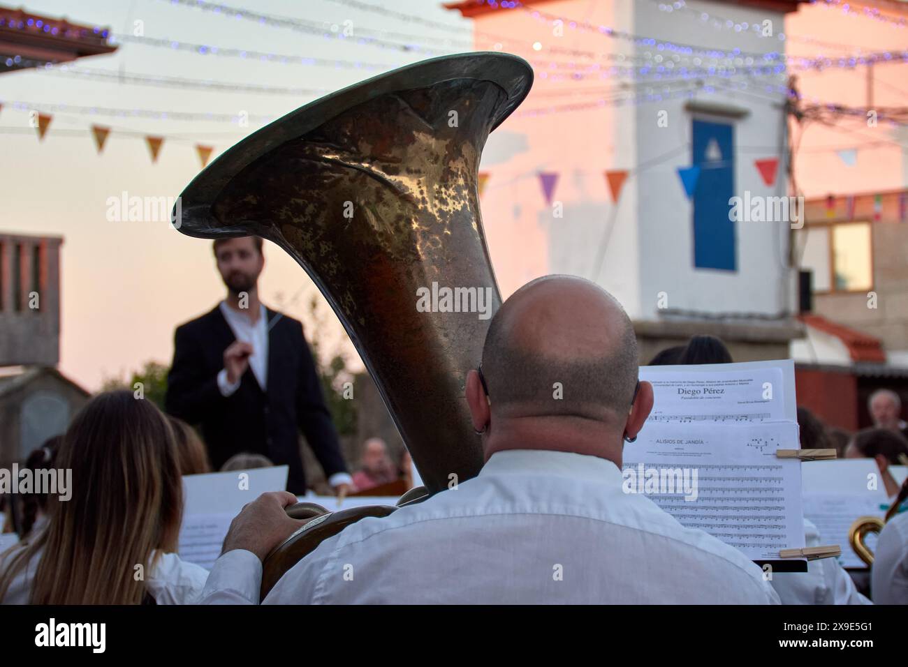 Tarnished tuba hi-res stock photography and images - Alamy