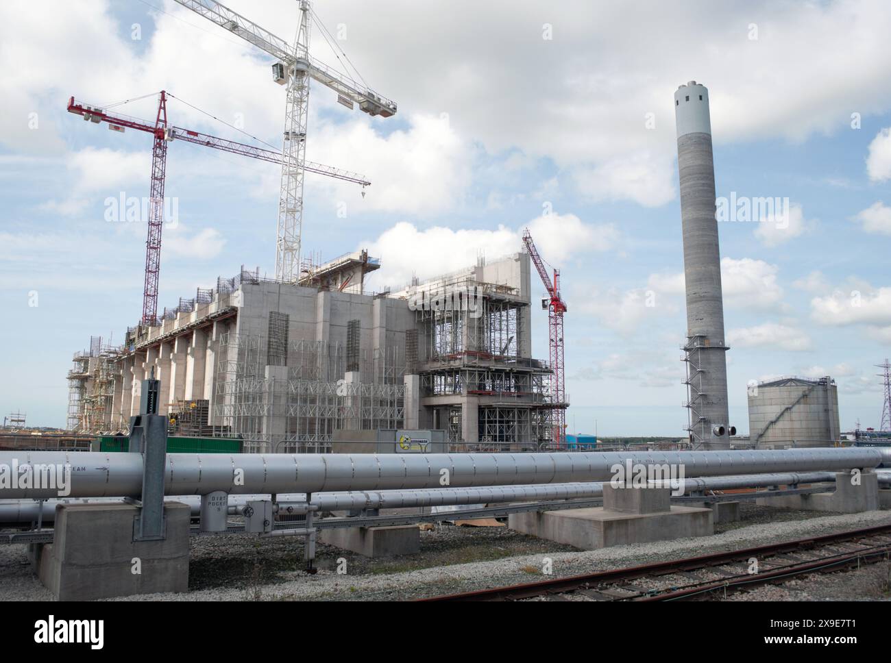 Ineos waste to energy incinerator under construction at Picow Farm Road ...