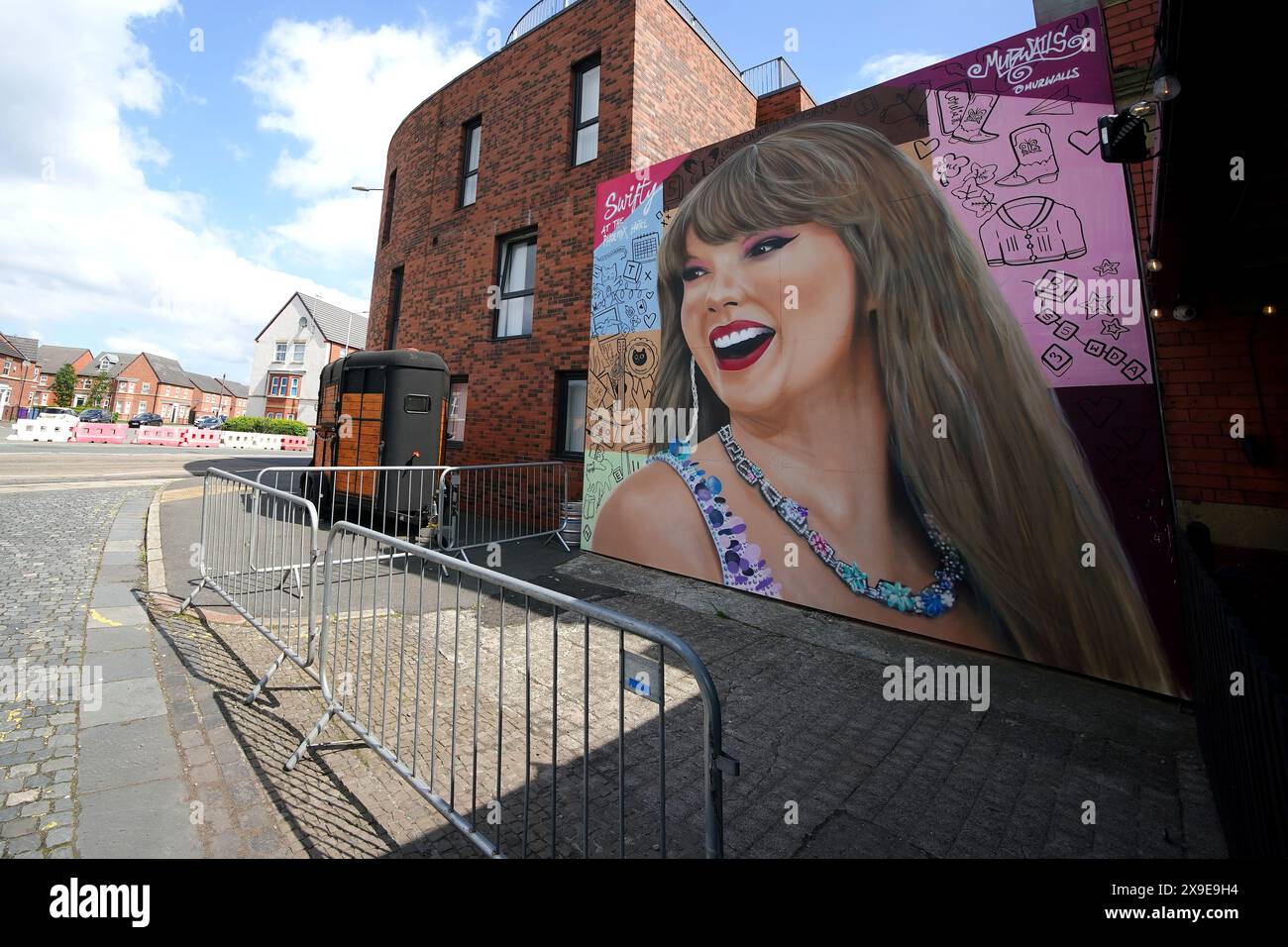 A a mural of Taylor Swift on Phoenix Hotel in Liverpool ahead of ...
